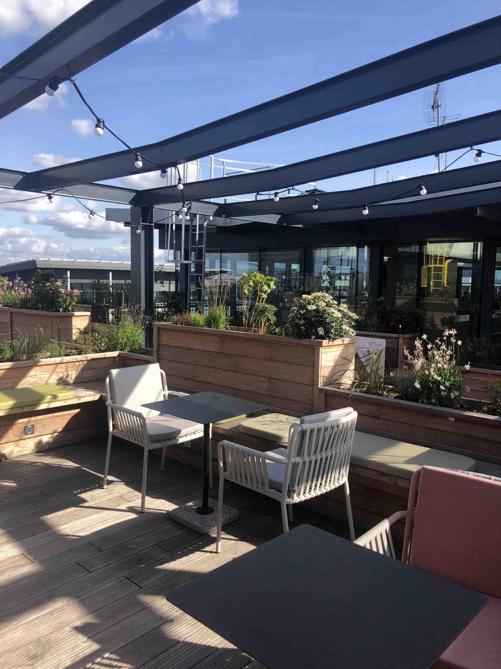 Rooftop AXA - Merci Raymond
